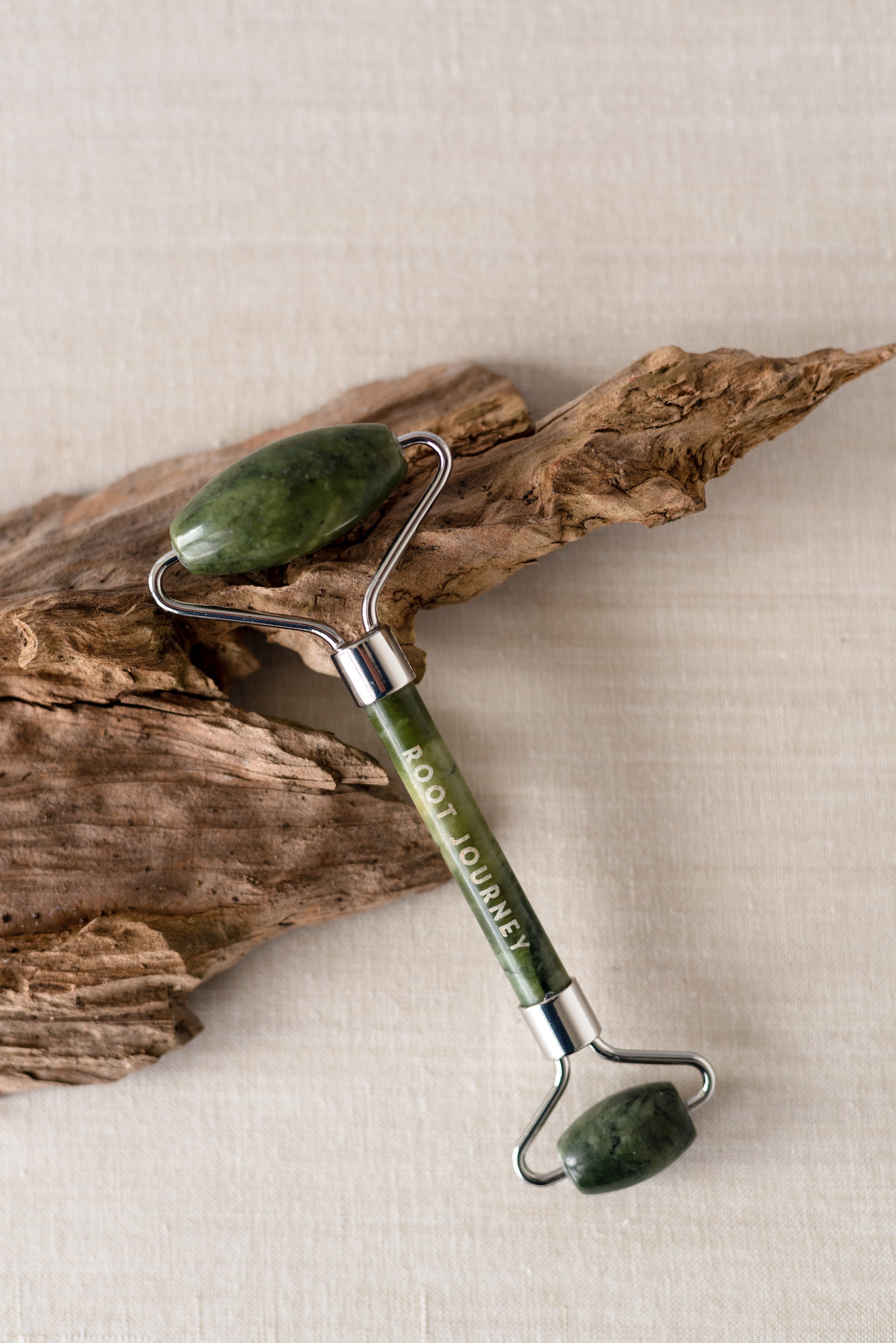 Jade Roller – Crunchy Mama Box